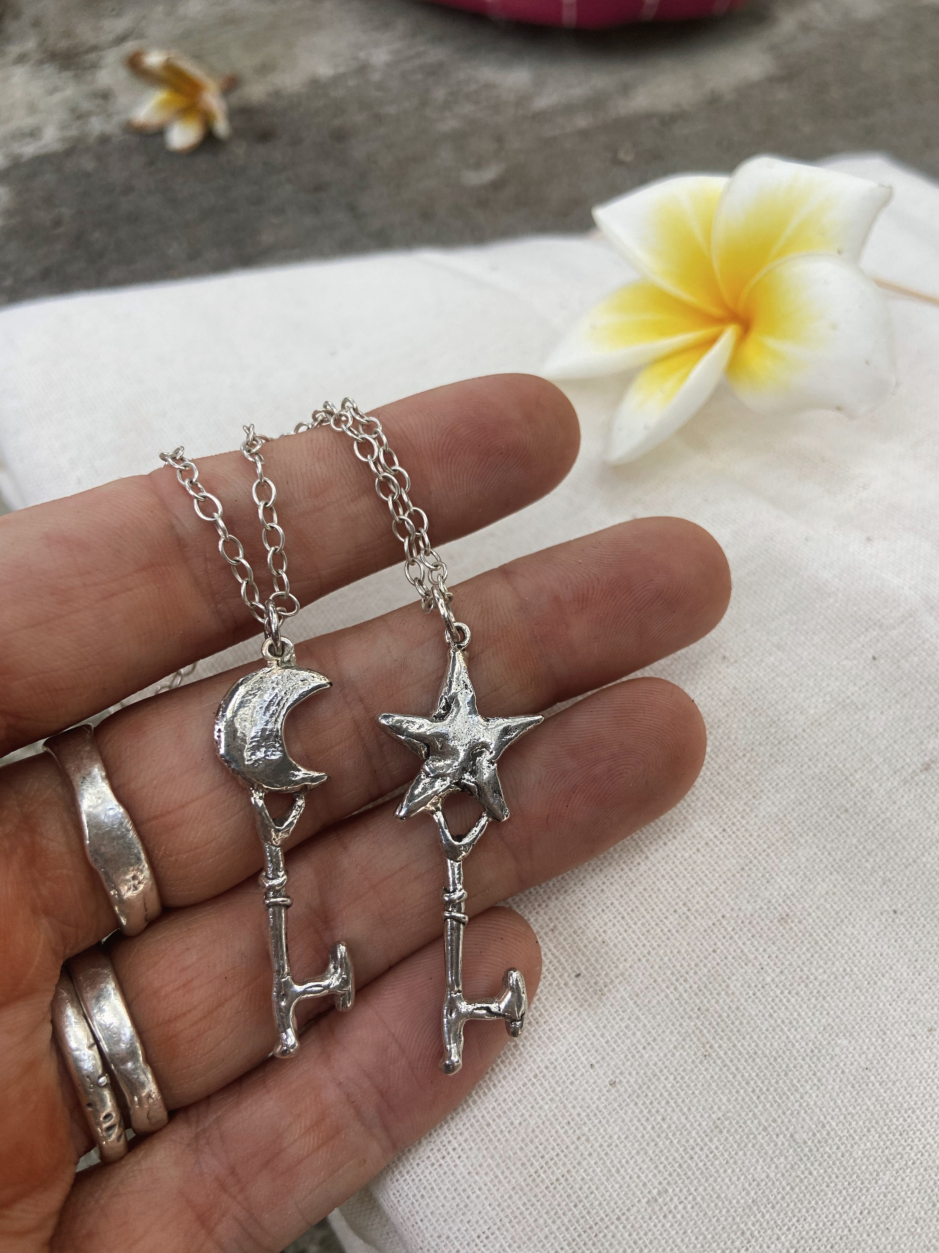 BUNDLES – abovearth